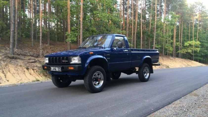Toyota Hilux III 4x4 1983 - 65 805 PLN - Otoklasyki.pl